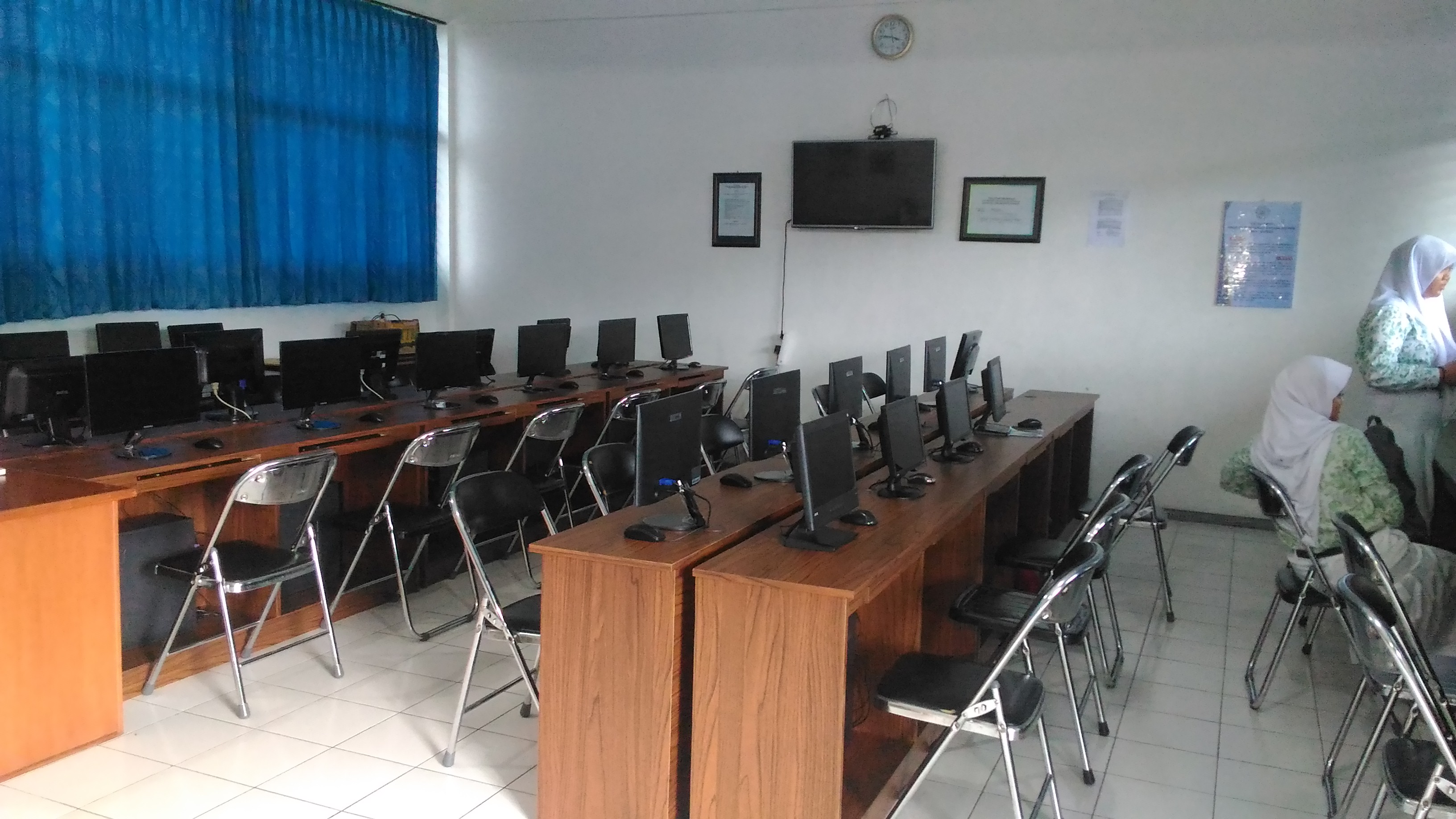 LAB TEKNIK ELEKTRO - Fakultas Teknik dan Ilmu Komputer